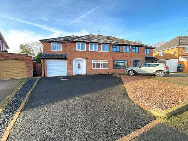 4 bedroom semi detached house for sale