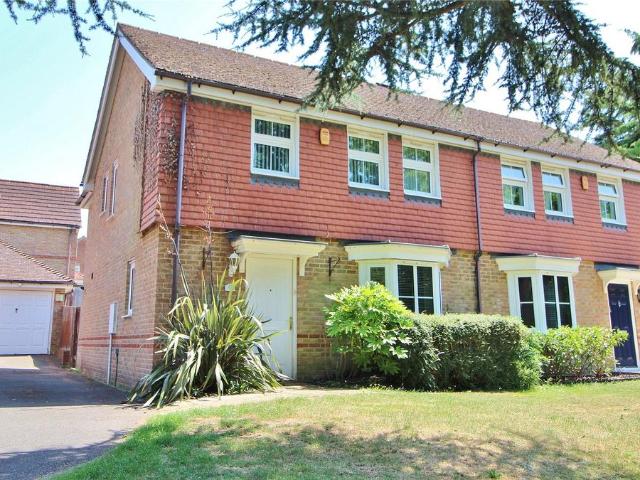 4 bedroom semi detached house for sale