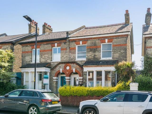 4 bedroom semi detached house for sale