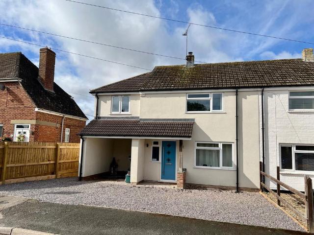 4 bedroom semi detached house for sale