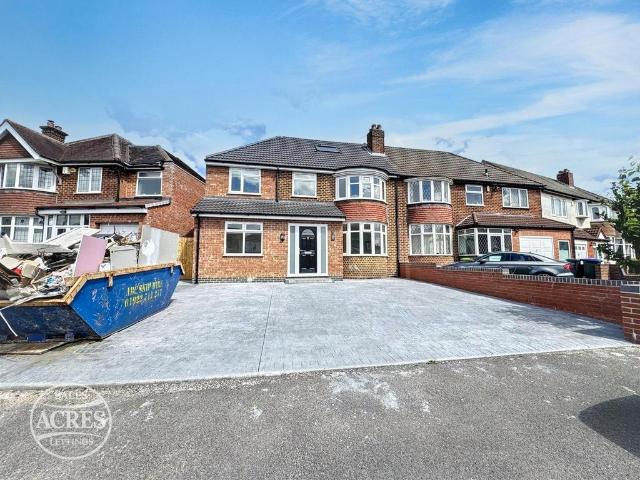 4 bedroom semi detached house for sale