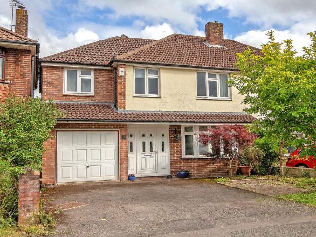 4 bedroom semi detached house for sale