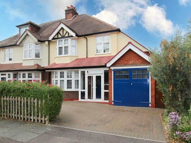 4 bedroom semi detached house for sale