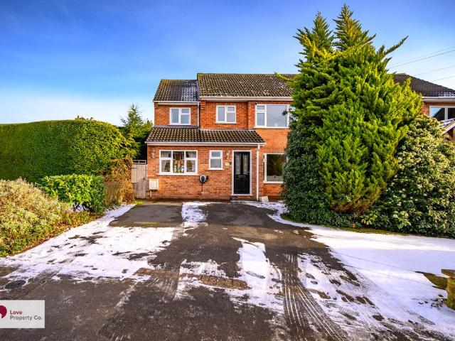4 bedroom semi detached house for sale