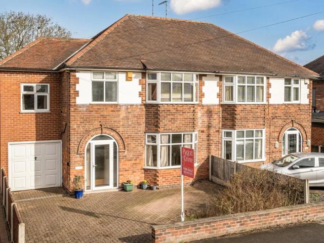 4 bedroom semi detached house for sale