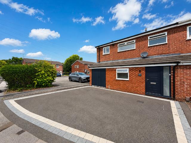 4 bedroom semi detached house for sale