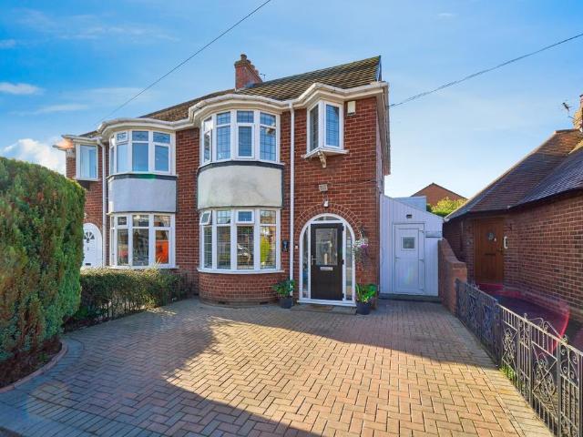 4 bedroom semi detached house for sale