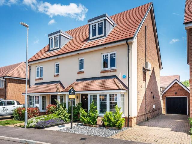 4 bedroom semi detached house for sale