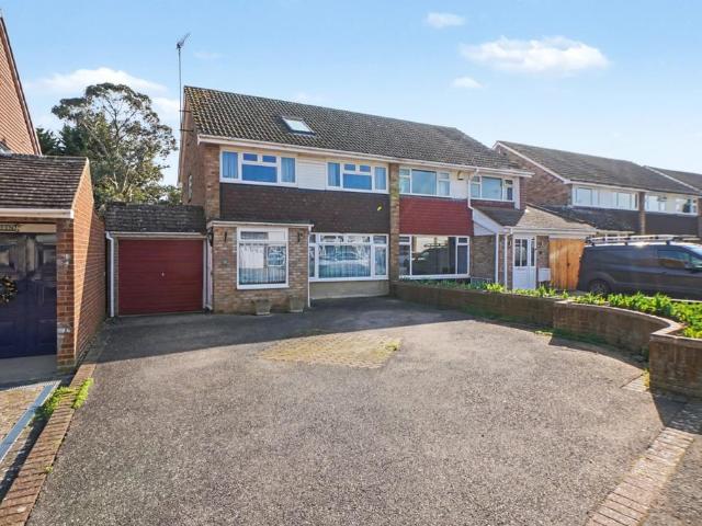 4 bedroom semi detached house for sale