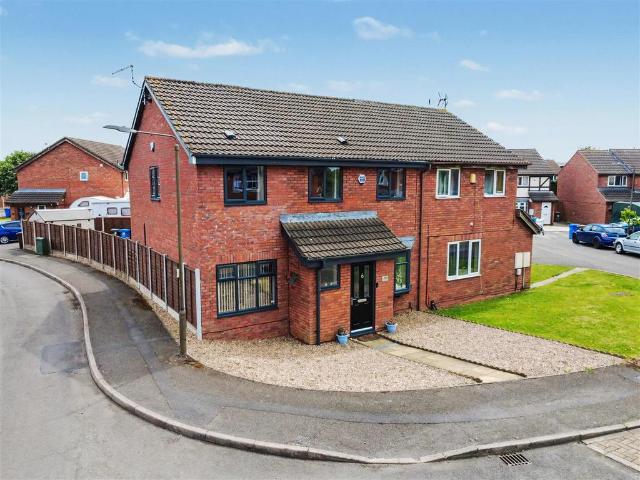 4 bedroom semi detached house for sale