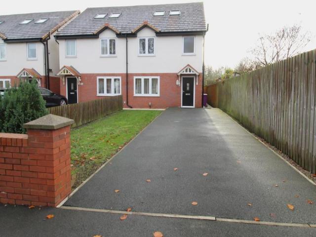 4 bedroom semi detached house for sale