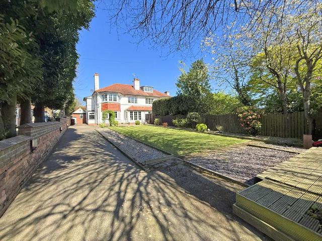 4 bedroom semi detached house for sale