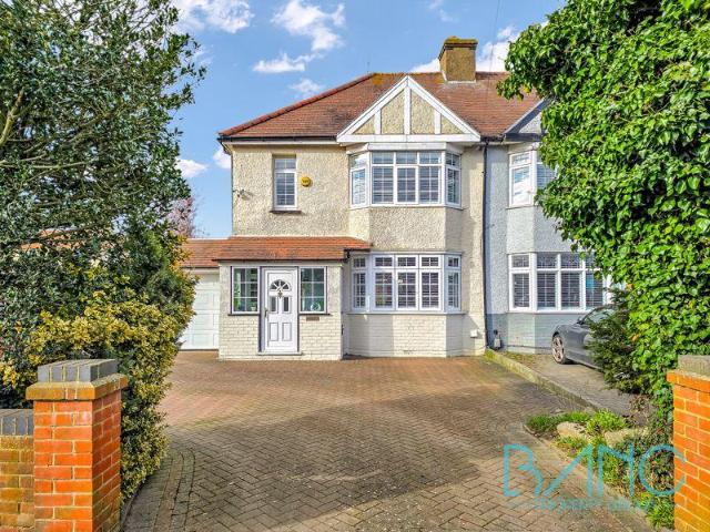 4 bedroom semi detached house for sale