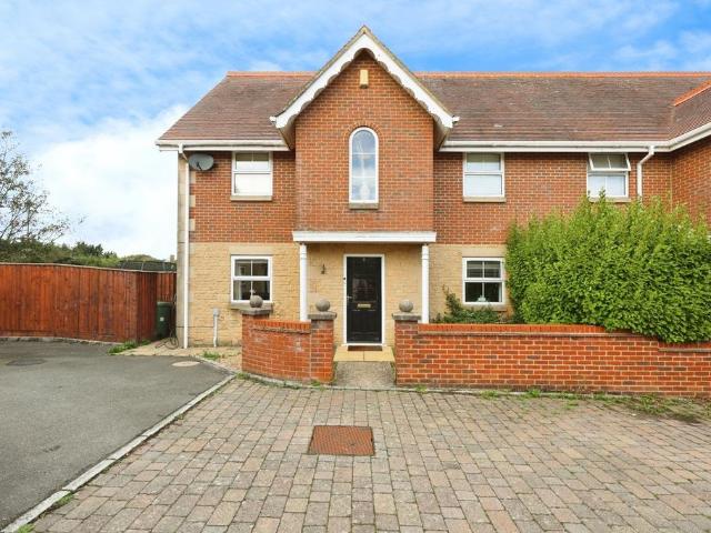 4 bedroom semi detached house for sale