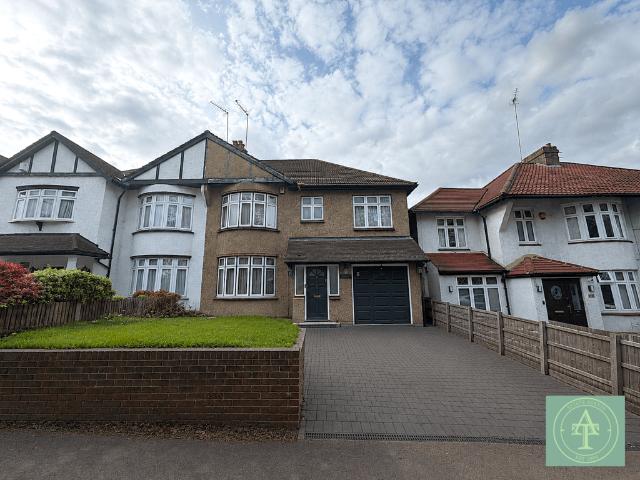 4 bedroom semi detached house for sale
