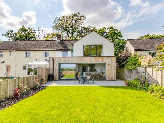 4 bedroom semi detached house for sale