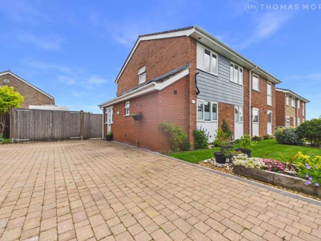 4 bedroom semi detached house for sale