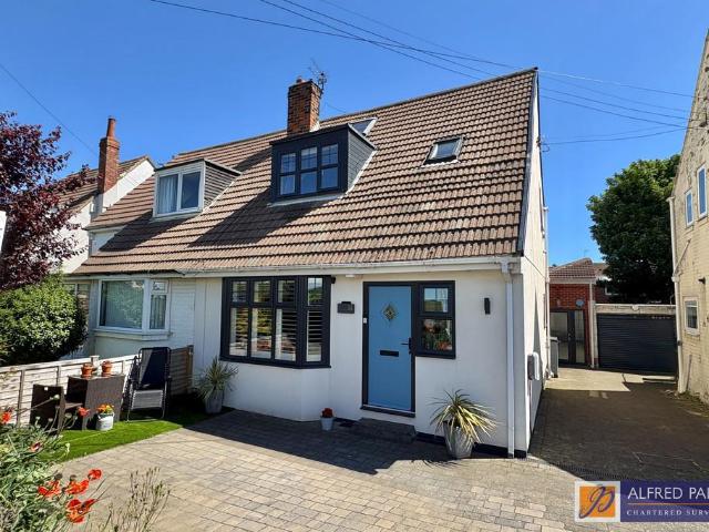 4 bedroom semi detached house for sale