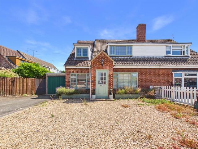 4 bedroom semi detached house for sale