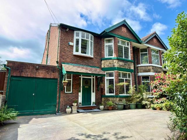 4 bedroom semi detached house for sale