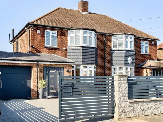 4 bedroom semi detached house for sale