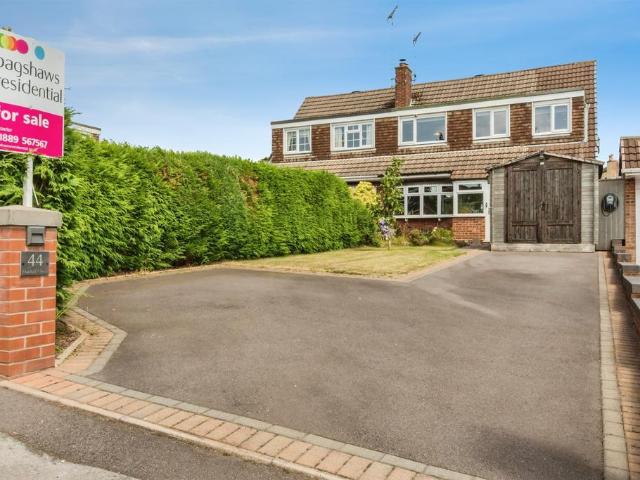 4 bedroom semi detached house for sale