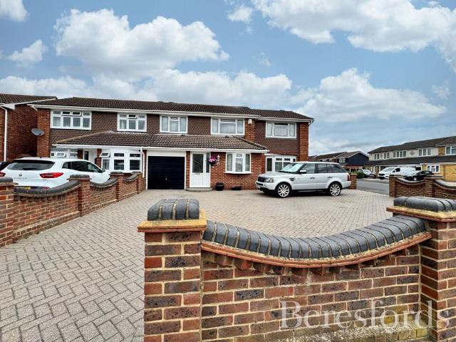 4 bedroom semi detached house for sale