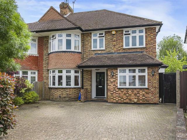4 bedroom semi detached house for sale
