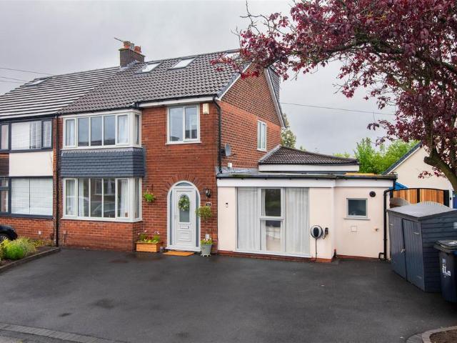4 bedroom semi detached house for sale