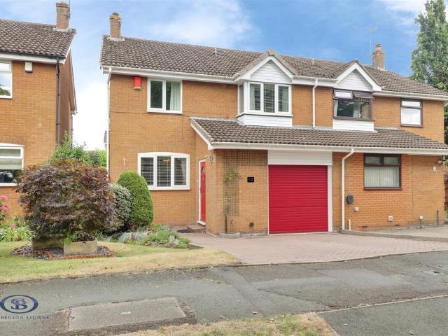 4 bedroom semi detached house for sale