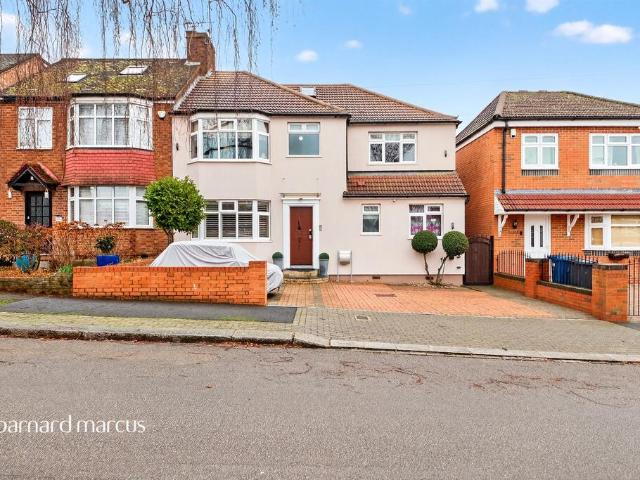 4 bedroom semi detached house for sale