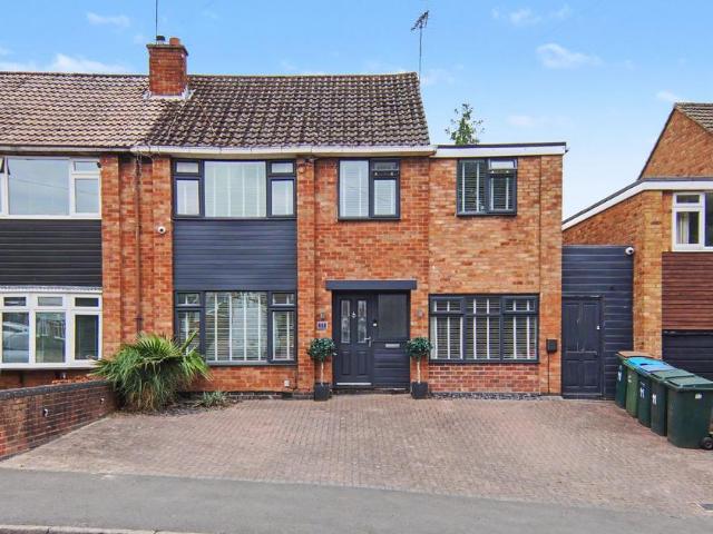 4 bedroom semi detached house for sale