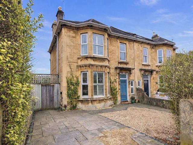 4 bedroom semi detached house for sale