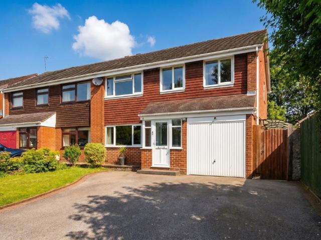 4 bedroom semi detached house for sale