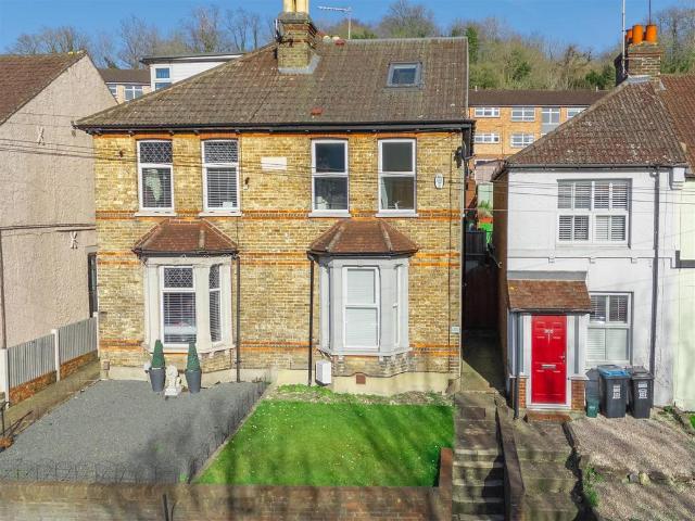 4 bedroom semi detached house for sale