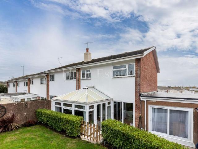 4 bedroom semi detached house for sale