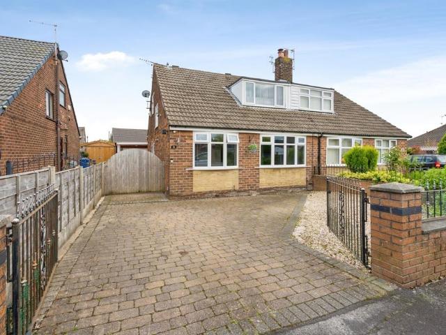 4 bedroom semi detached house for sale