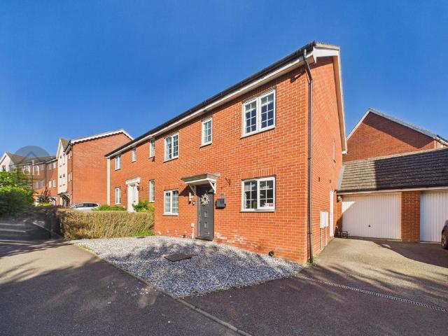 4 bedroom semi detached house for sale
