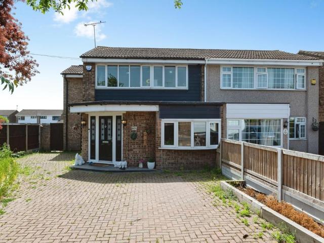 4 bedroom semi detached house for sale