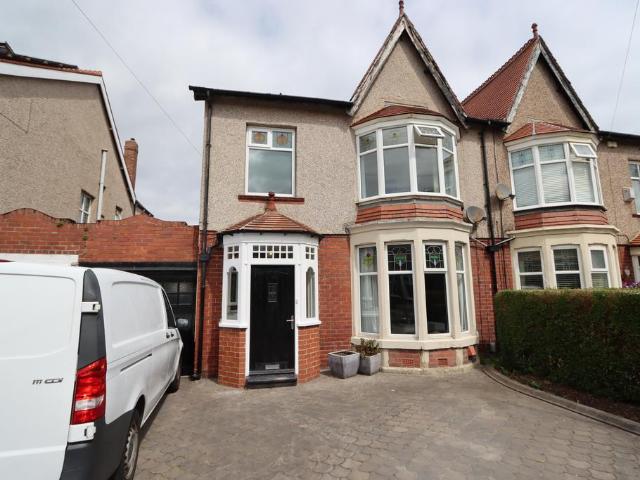 4 bedroom semi detached house for sale