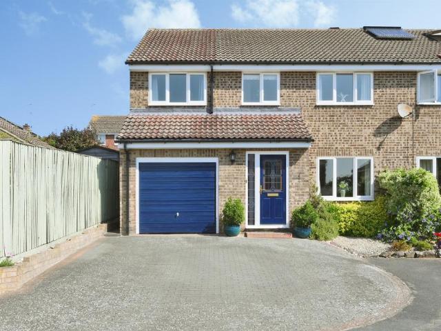 4 bedroom semi detached house for sale