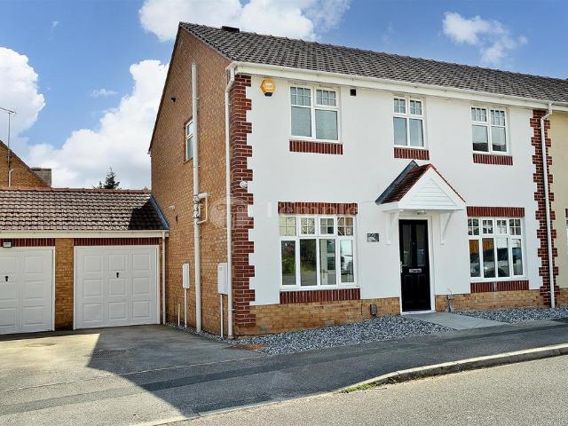 4 bedroom semi detached house for sale