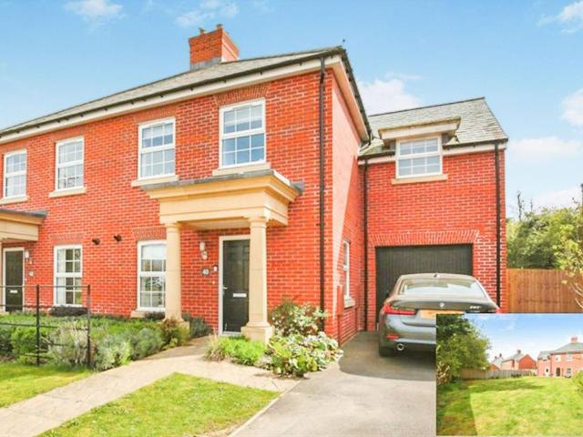 4 bedroom semi detached house for sale