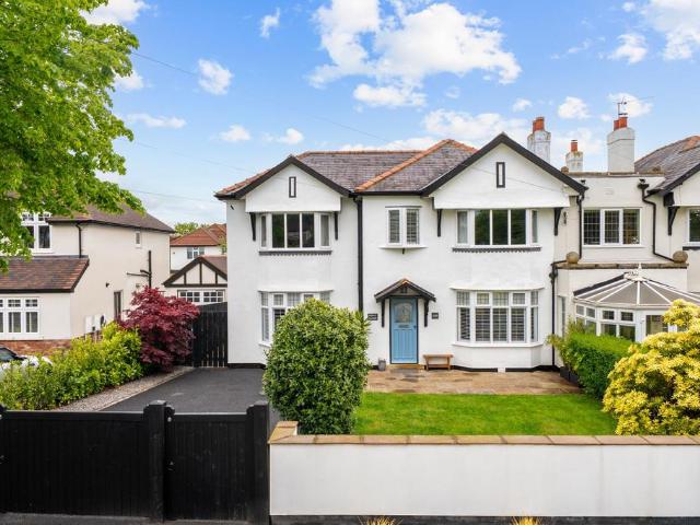 4 bedroom semi detached house for sale