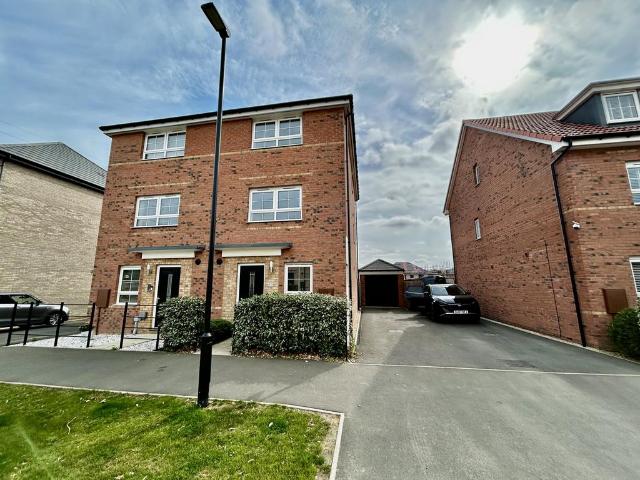 4 bedroom semi detached house for sale