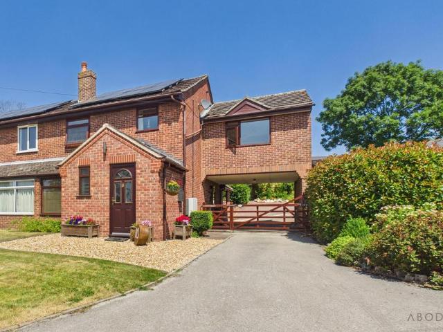 4 bedroom semi detached house for sale