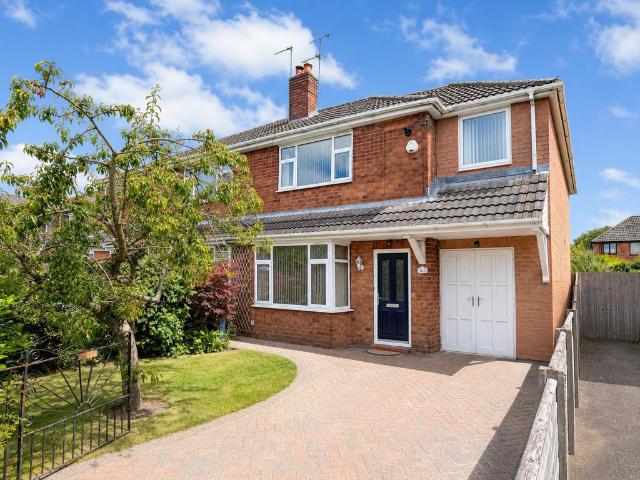 4 bedroom semi detached house for sale