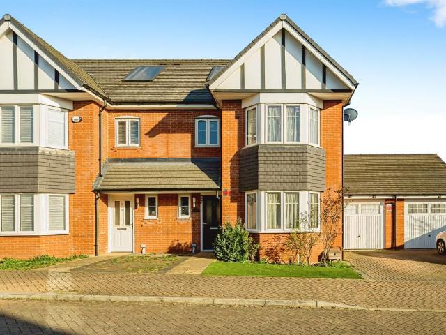 4 bedroom semi detached house for sale