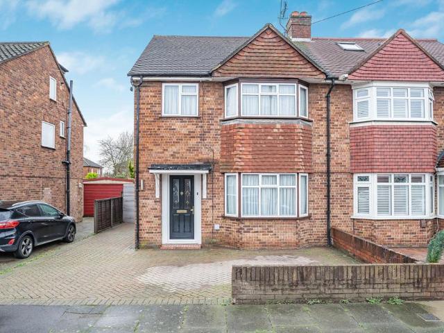 4 bedroom semi detached house for sale