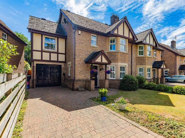 4 bedroom semi detached house for sale